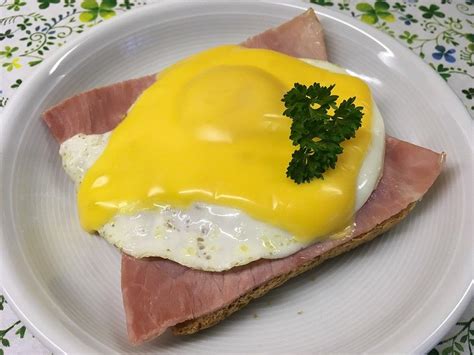 Schinken Käse Toast mit Spiegelei von Cyberlady Chefkoch