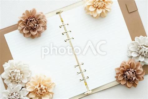 ナチュラルな開いたリングファイルの背景 No 26797898写真素材なら写真AC無料フリーダウンロードOK