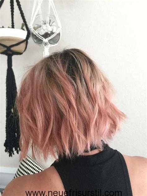 Kurze Haare Pinke Strähnen Madame Frisuren