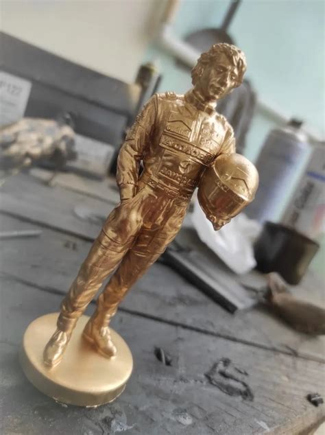 Estatueta Decorativa Ayrton Senna Impressão 3d Enfeite Elo7