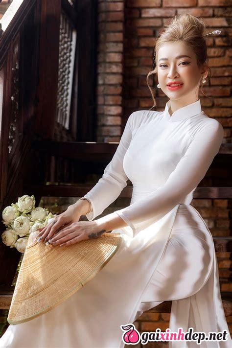 Nh G I Xinh O D I Khoe M Ng Sexy C A Ng I P Nga Tr Nh