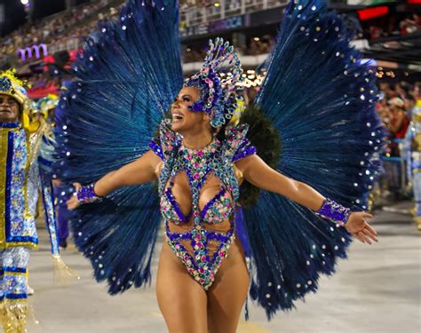 Foto Looks De Rainhas De Bateria No Carnaval Do Rio 2024 Lexa Se