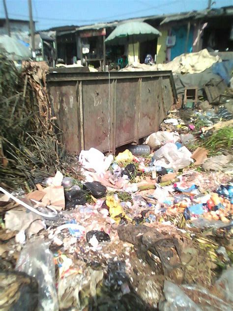 Les ordures samoncellent à Douala Hysacam accuse la pénurie de
