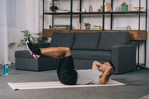 Fit ohne Geräte 6 Tipps 6 Übungen für dein Krafttraining gesundfit de