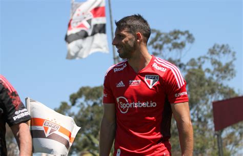 Elenco Completa Mais Um Dia De Ajustes No CT Da Barra Funda SPFC