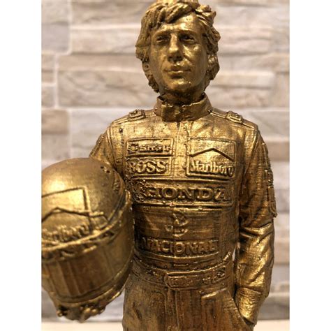 Escultura Ayrton Senna Shopee Brasil