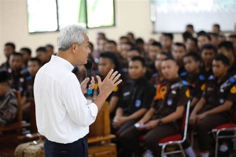 Cegah Radikalisme Bullying Ganjar Hidupkan Kembali Program Gubernur