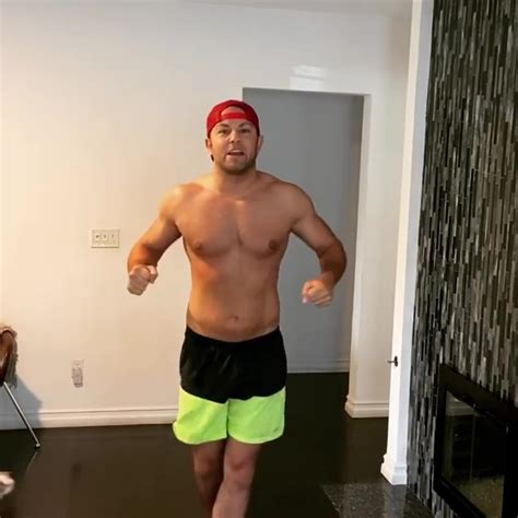 AusCAPS Jonathan Sadowski Shirtless On Instagram