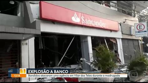 Criminosos explodem agência bancária em São João de Meriti na Baixada