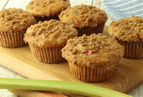 Muffins à la rhubarbe et sa garniture streusel Cuisinaweb