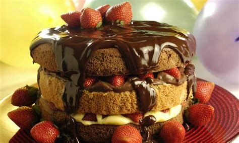Toda Moderna Bolo De Morango Chocolate Naked Cake