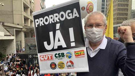 Centrais sindicais ocupam Av Paulista por desoneração da folha Brasil
