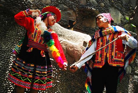 maíz Murmullo Custodio bailes de la sierra peruana Escultor solamente