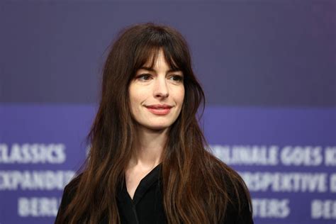 Anne Hathaway At She Came To Me Press Conference At Rd Berlinale