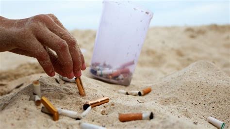 Miami prohibieron fumar en la playa y parques públicos