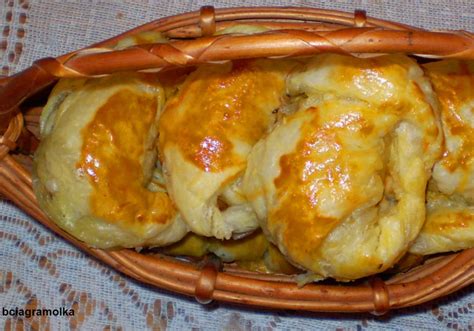 Rogaliki Z Ciasta Francuskiego Z Kapust I Pieczarkami Doradcasmaku Pl
