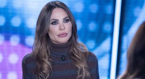 Ilary Blasi davvero incinta La verità sulla sua presunta gravidanza