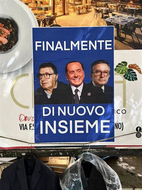 Silvio Berlusconi A Palermo I Manifesti A Lutto Choc