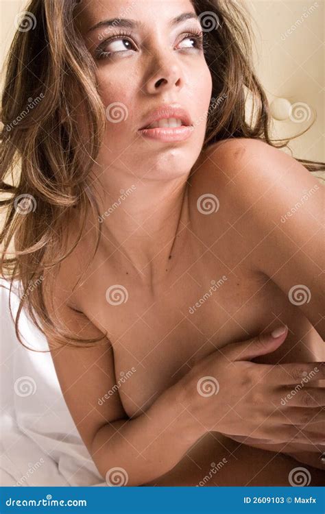 裸体性感的妇女 库存图片 图片 包括有 女孩 讲西班牙语的美国人 拉提纳 相当 妇女 关心 裸体 2609103