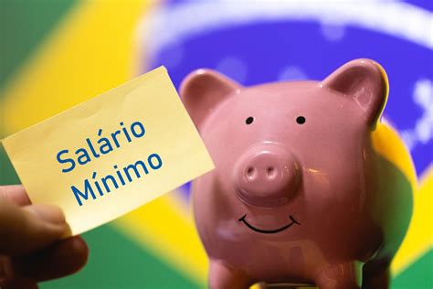 Salário mínimo terá reajuste em maio Saiba qual o novo valor