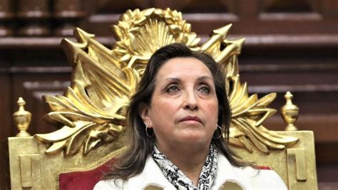 Dina Boluarte Jura Como Primera Presidenta De La Historia De Per Mvs