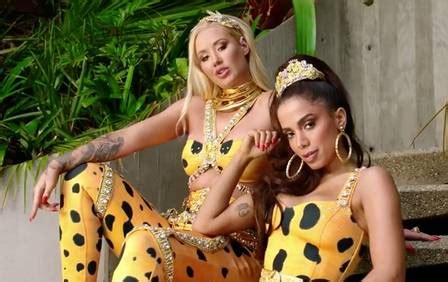 Anitta anuncia em vídeo que vai divulgar um clipe novo por mês veja