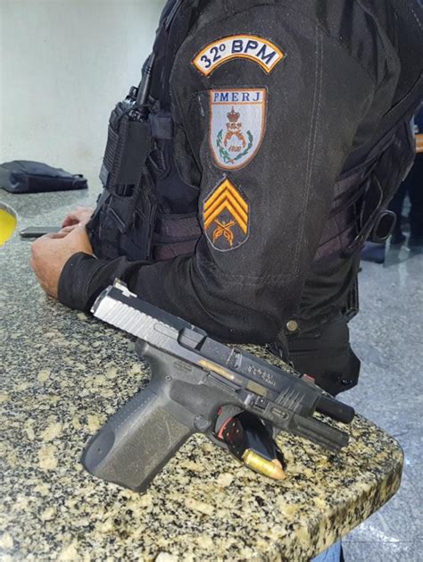 PM Prende Dupla Que Tentou Fugir De Abordagem Atirando Contra Viatura