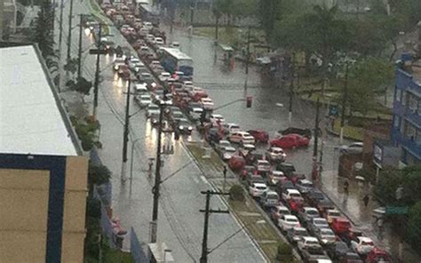 FOTOS Moradores Mostram Alagamentos Durante Chuva No ES Fotos Em