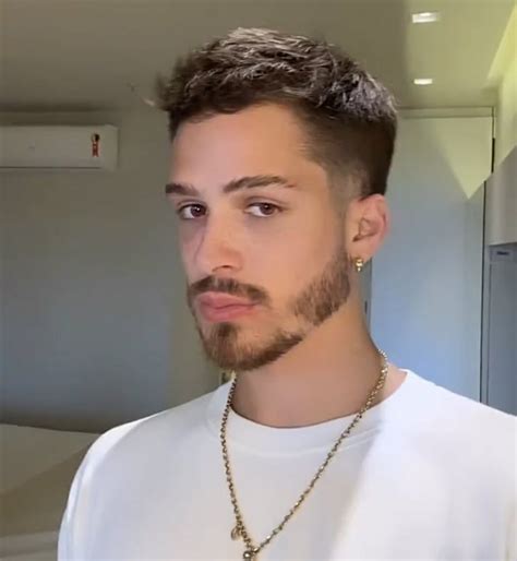 João Guilherme comenta torcida de fãs por romance Maisa Ela me