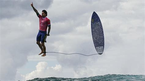 París 2024 Gabriel Medina bate el récord olímpico con la mejor