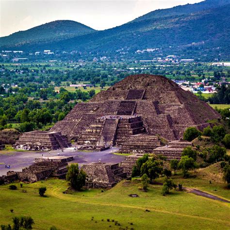 Visita las pirámides de Teotihuacán Suites Obelisk