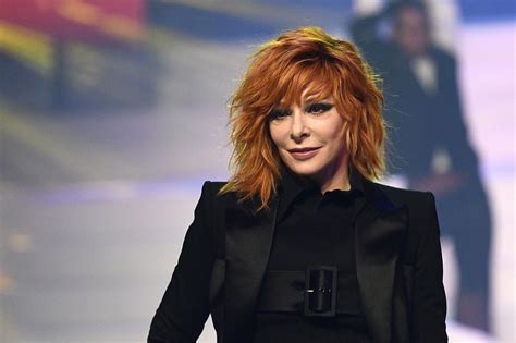 Mylène Farmer Taille Découvrez la Stature de l Icône Pop Française