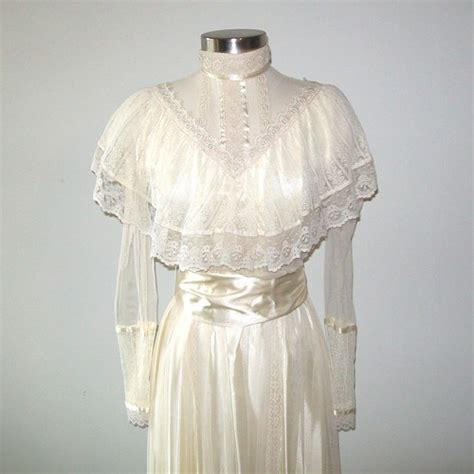 Gunne Sax Victorian Style Ivory Lace Ribbon Ruffled Gown Flickr