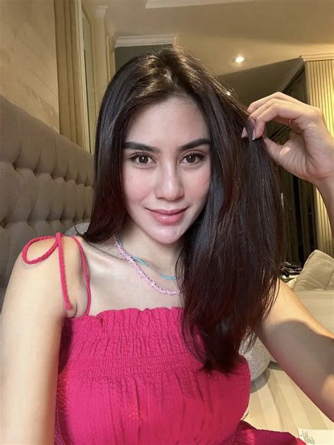 Profil Instagram Wikipedia Dan Biodata Syahnaz Sadiqah Wikipedia