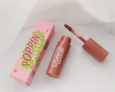Female Daily Editorial Lip Cream Transferproof Yang Cocok Dipakai
