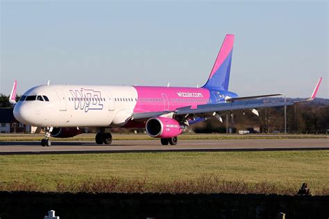 Ha Lxe Wizz Air Airbus A Leeds Bradford Internation Flickr