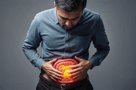 Lcera Estomacal Homem Dor Abdominal Sofrendo Em Um Fundo Cinzento