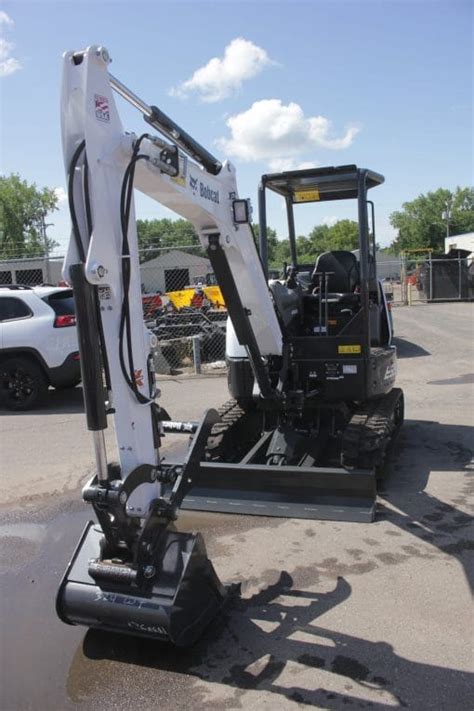 Bobcat E32 Excavator Lano Equipment Inc