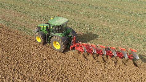 Ploughs KUHN Farm Machinery