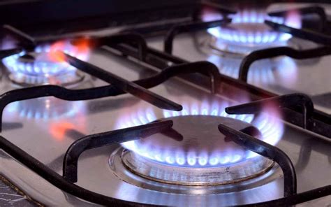Fornelli a gas occhio alla fiamma se vedi questo colore il rischio è
