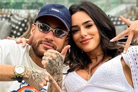 Neymar E Bruna Biancardi Se Derretem Por Mavie Que Faz 2 Meses OFuxico