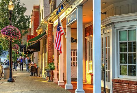 These Small Towns In Ohio Come Alive In Summer WorldAtlas