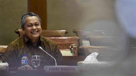 Foto Sosok Gubernur BI Perry Warjiyo Di Mata Menko Darmin