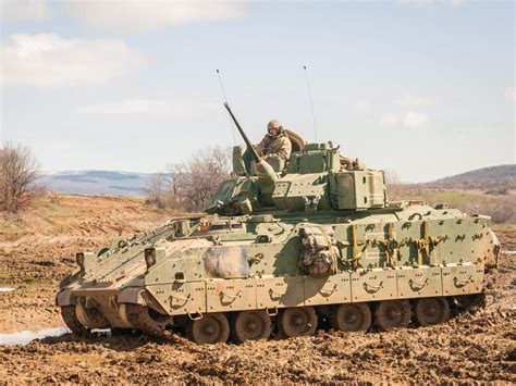 Take A Look At The Bradley The Battle Tested Armored Fighting Vehicle
