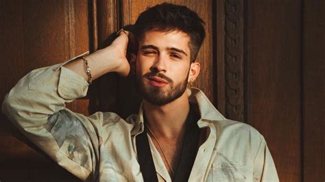João Guilherme é criticado por usar cropped e rebate Que mundinho