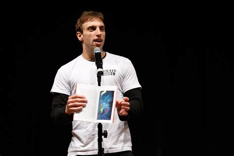 Gravação do espetáculo Bullying Arte do comediante Léo Lins Site