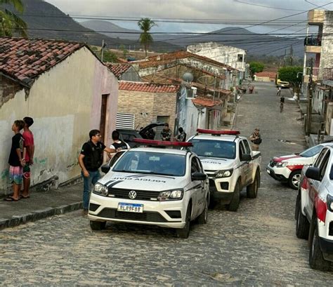 POLÍCIA NAS RUAS Operação prende suspeitos de homicídios e tráfico na