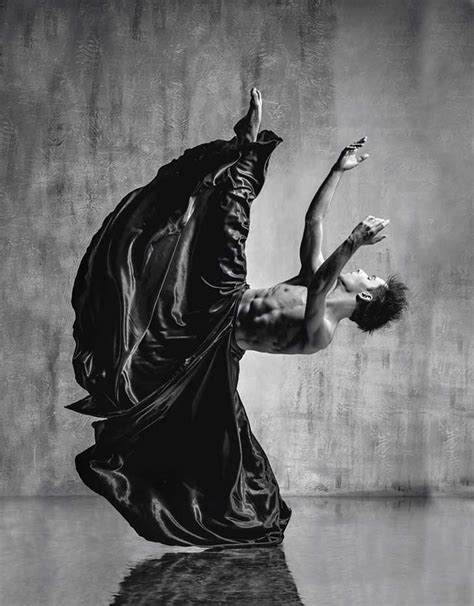 Estos fascinantes bailarines te mostrarán que la danza no es un juego