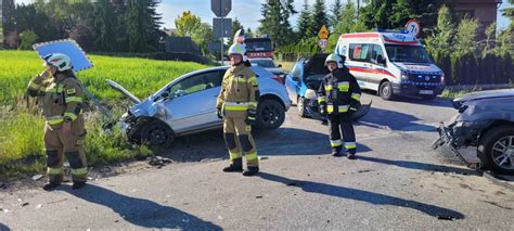 Fatalny wypadek w powiecie krakowskim Zderzenie aż trzech pojazdów są