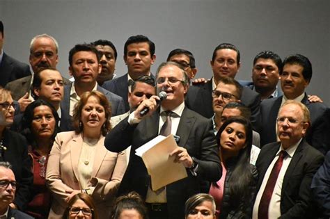 Sonrían todo estará bien Marcelo Ebrard al anunciar su retiro de la